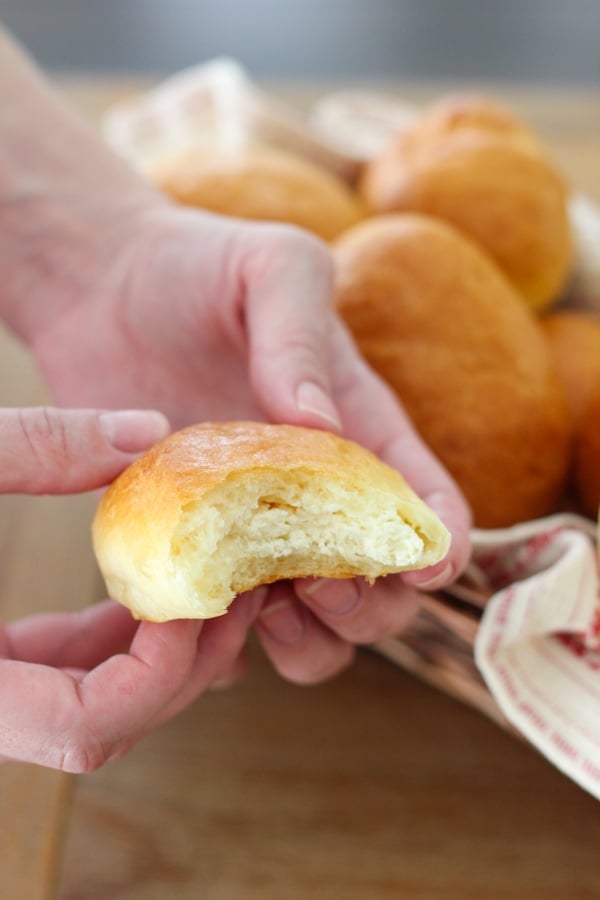 Bulochki (Russian Yeast Rolls) with an Apple Filling - Булочки с ...